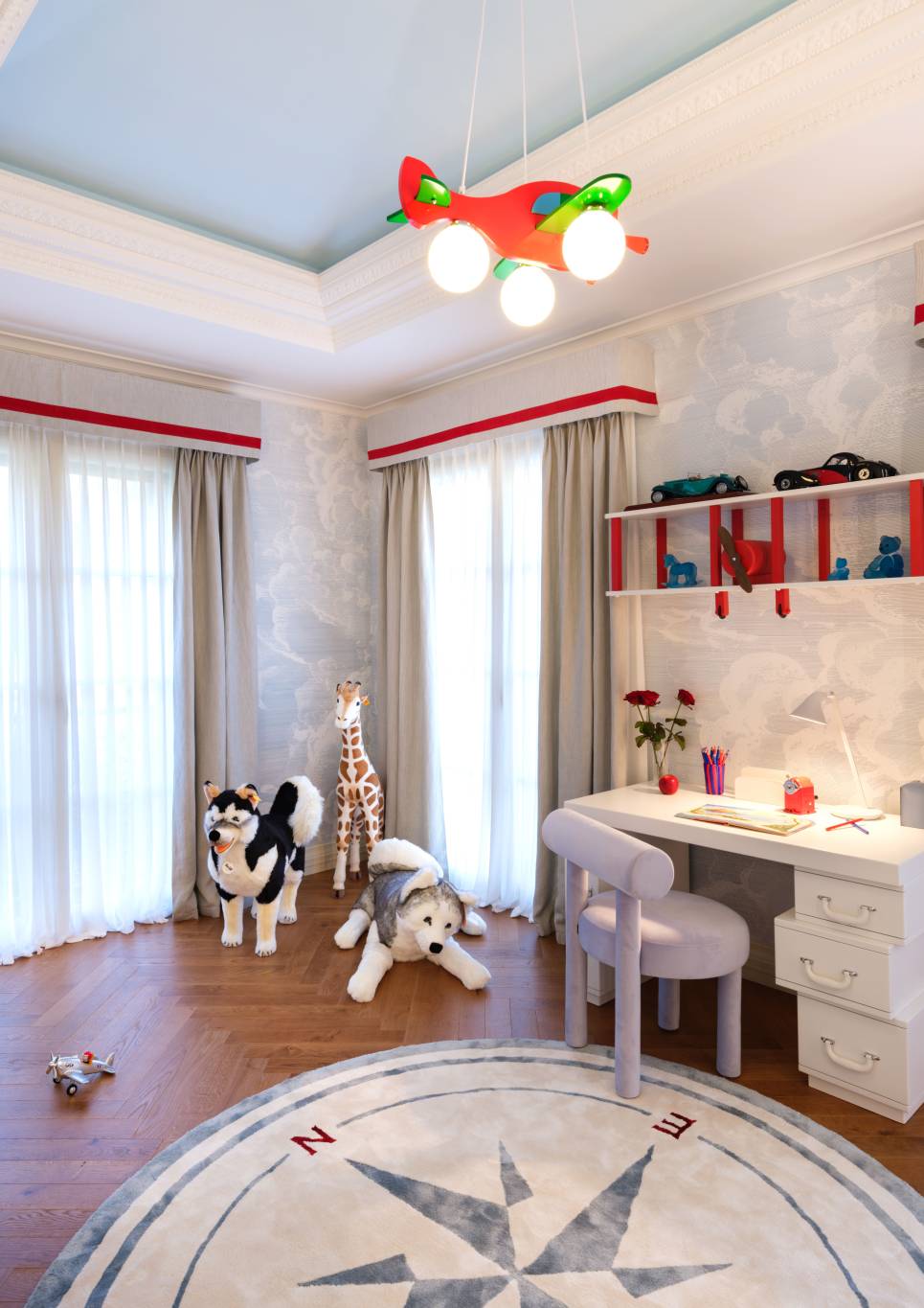 Plane Pilot Bedroom - Sabrina Monte Carlo